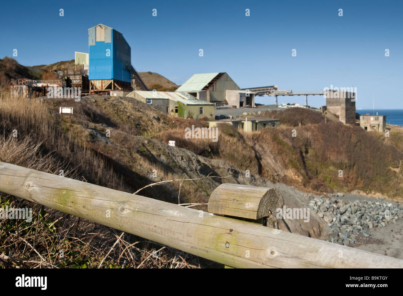 A disused quarry Stock Photo - Alamy