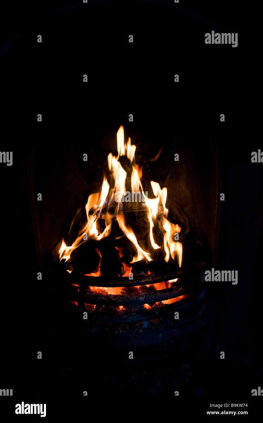Roar of fire hi-res stock photography and images - Alamy