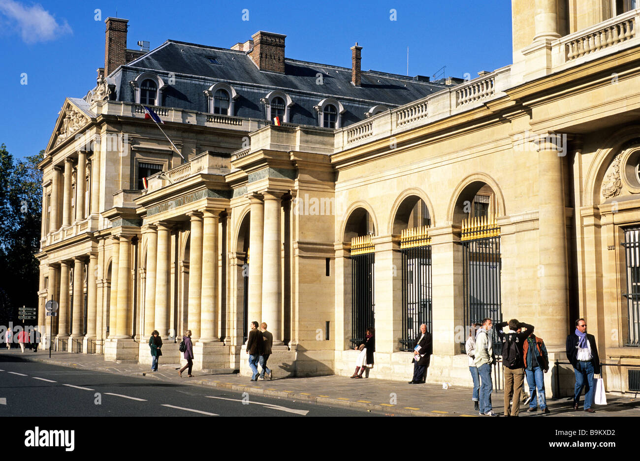 Royal council building hi-res stock photography and images - Alamy