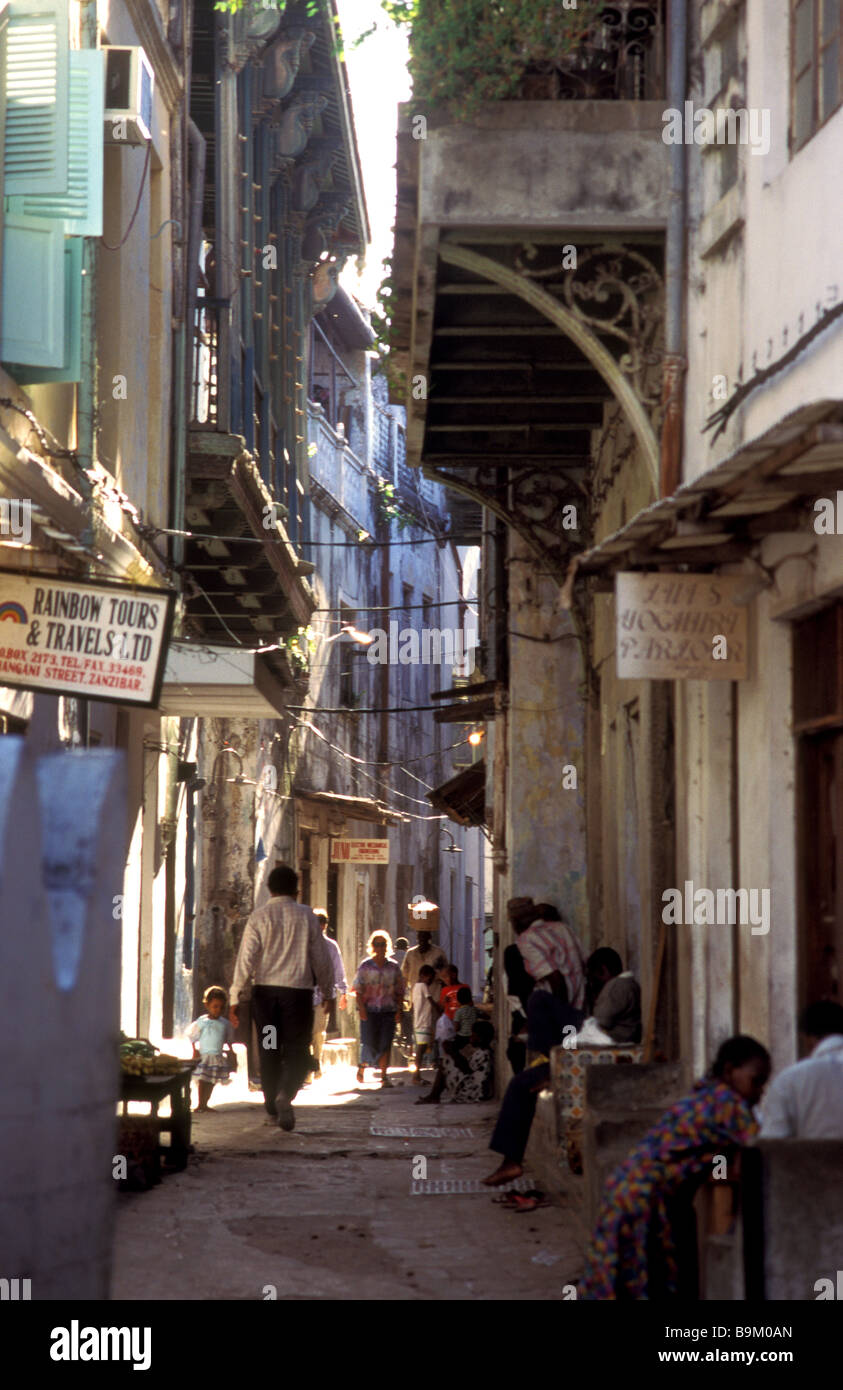 street scene old stone town zanzibar tanzania Stock Photo - Alamy