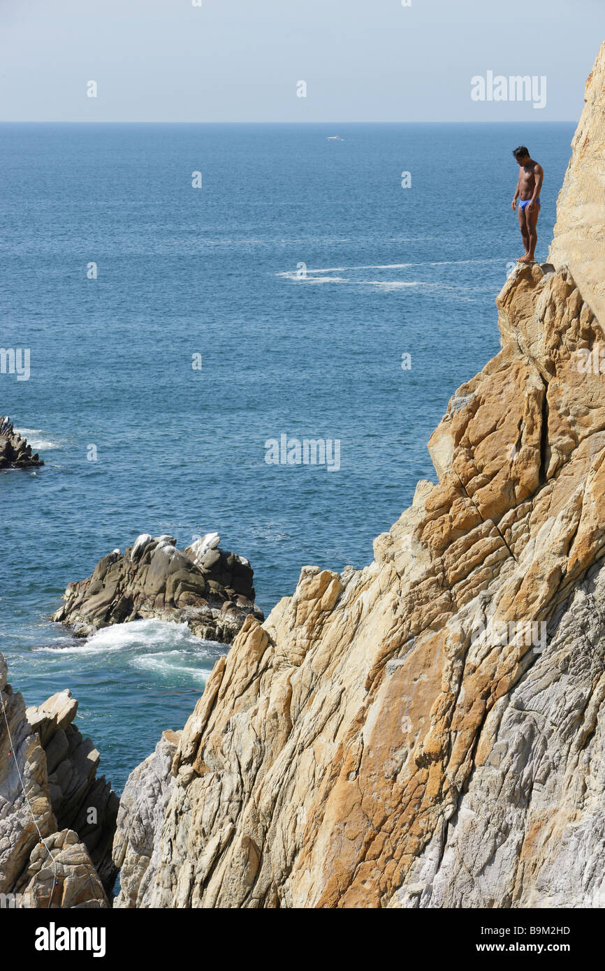 Acapulco Mexico Pacific Ocean cliff divers Stock Photo - Alamy