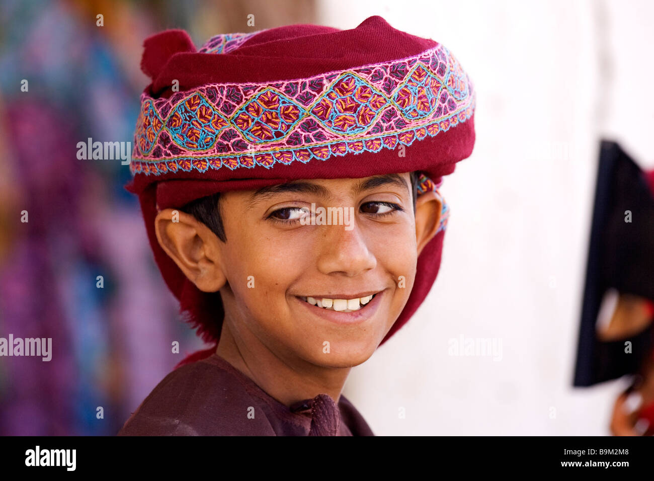 Omani boy smiling hi-res stock photography and images - Alamy
