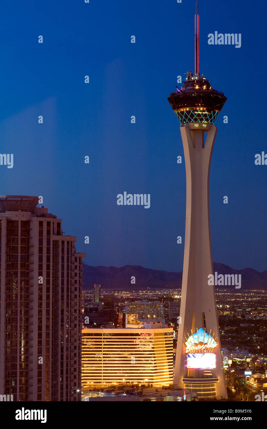 Stratosphere at night hi-res stock photography and images - Alamy