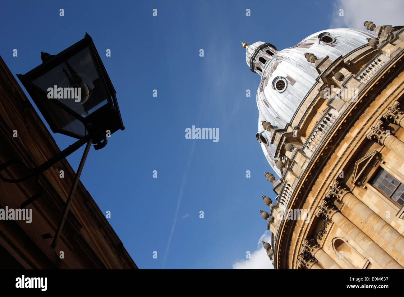 "Radcliffe Camera" and [street lamp], Oxford, England, UK Stock Photo ...