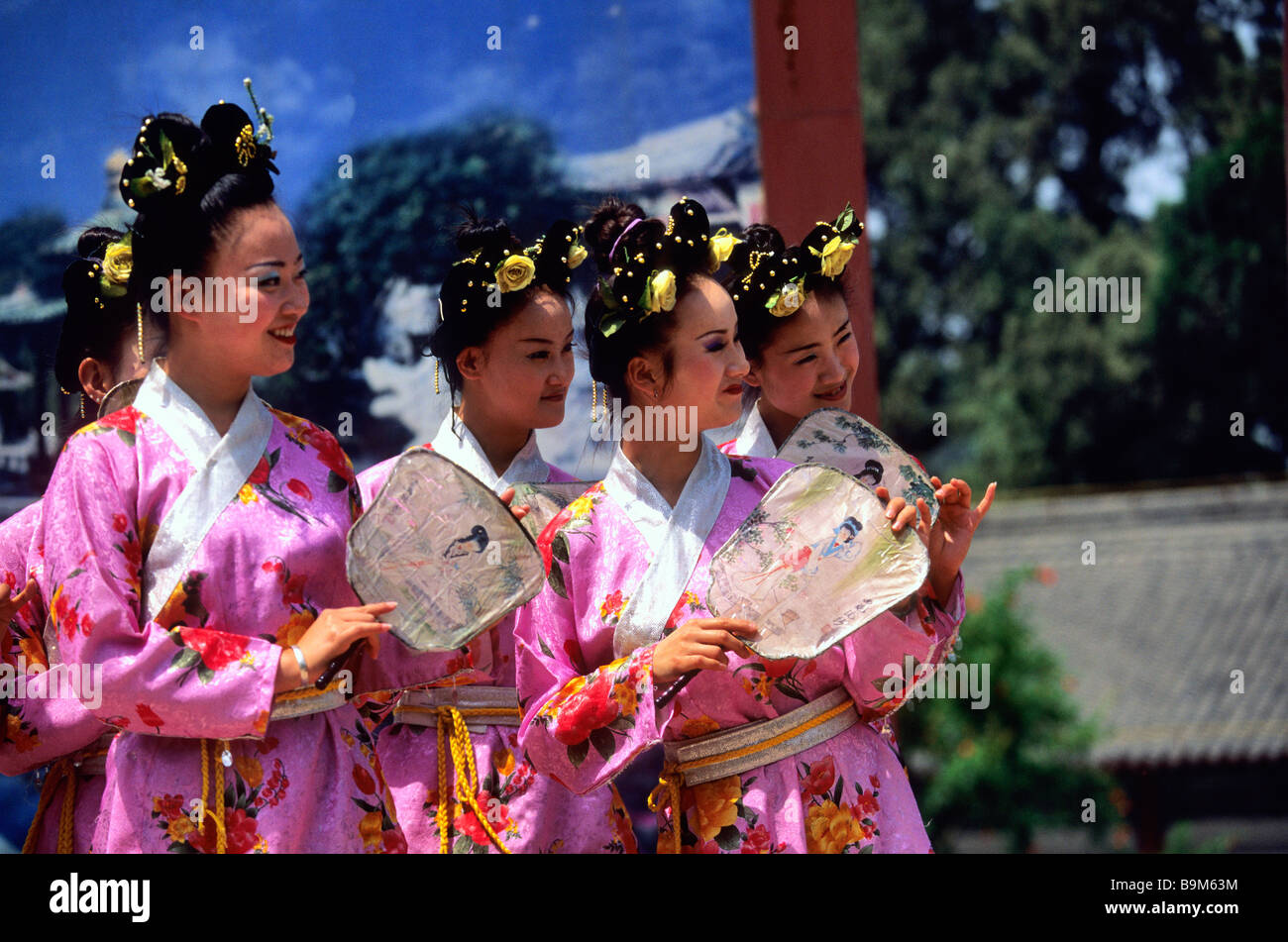 Fan qin hi-res stock photography and images - Alamy