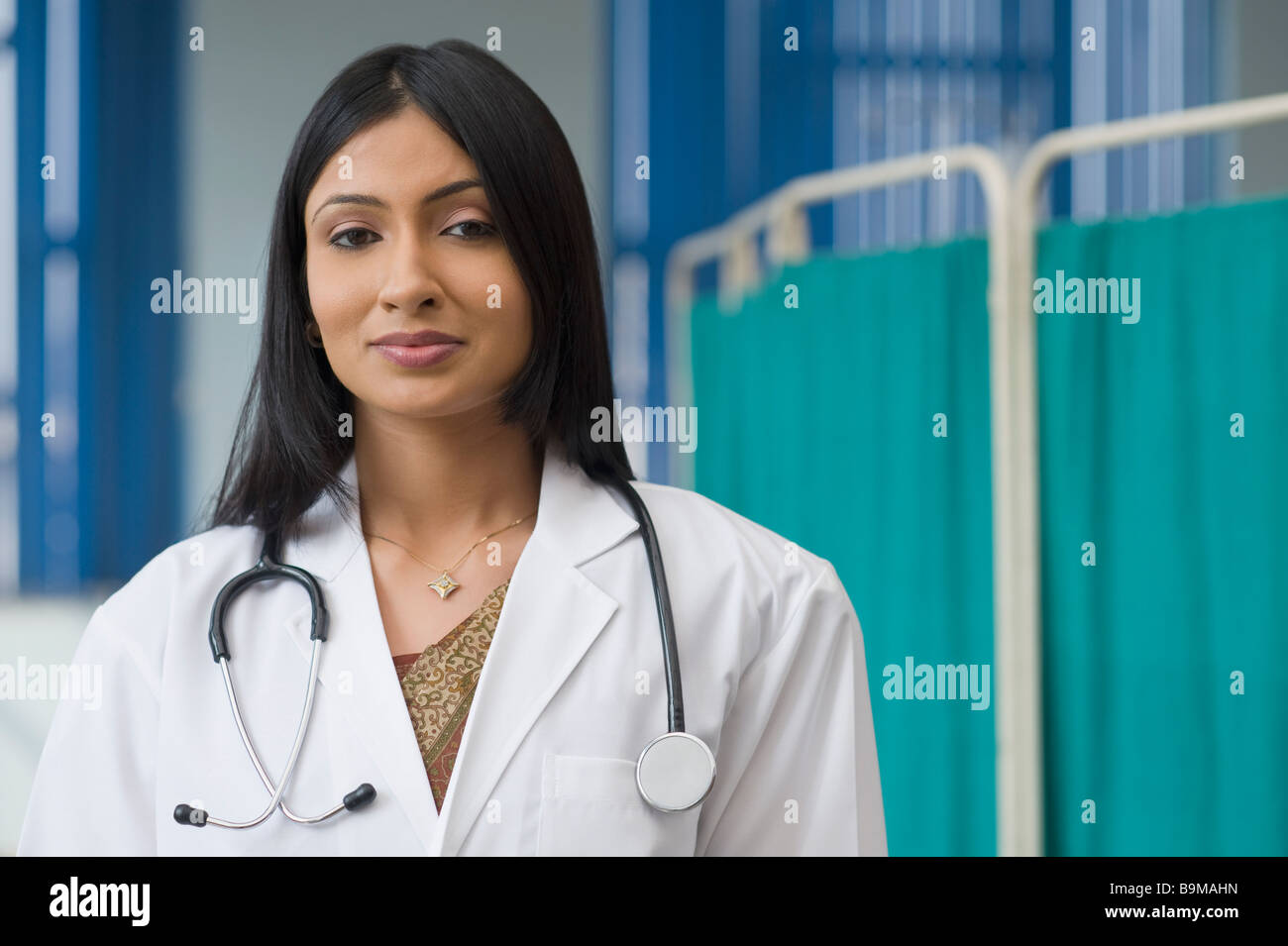 Portrait of a female doctor Stock Photo - Alamy