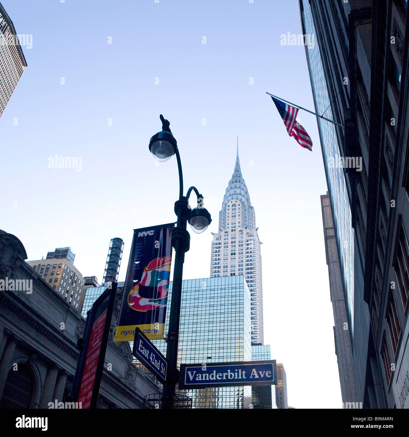 Building hi res hi-res stock photography and images - Alamy