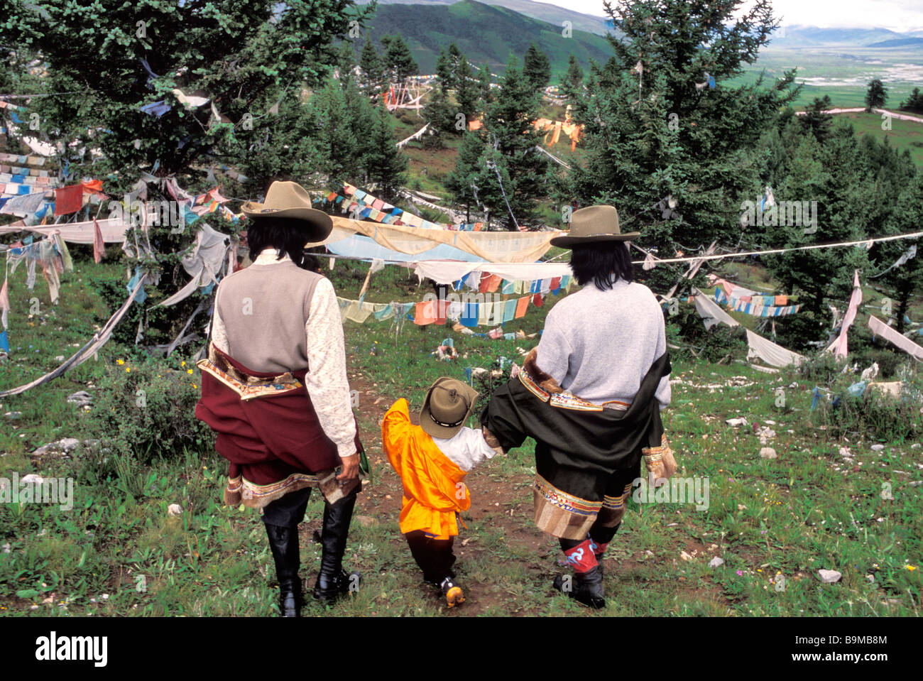 China, Sichuan province, on the outskirts of Litang, a Khampas man ...