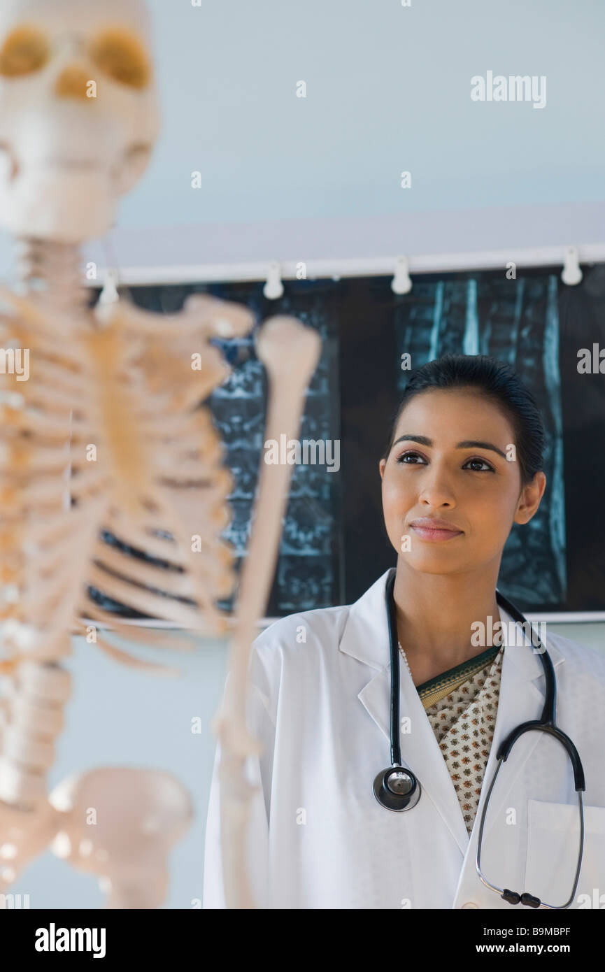 Human female skeleton hi-res stock photography and images - Alamy