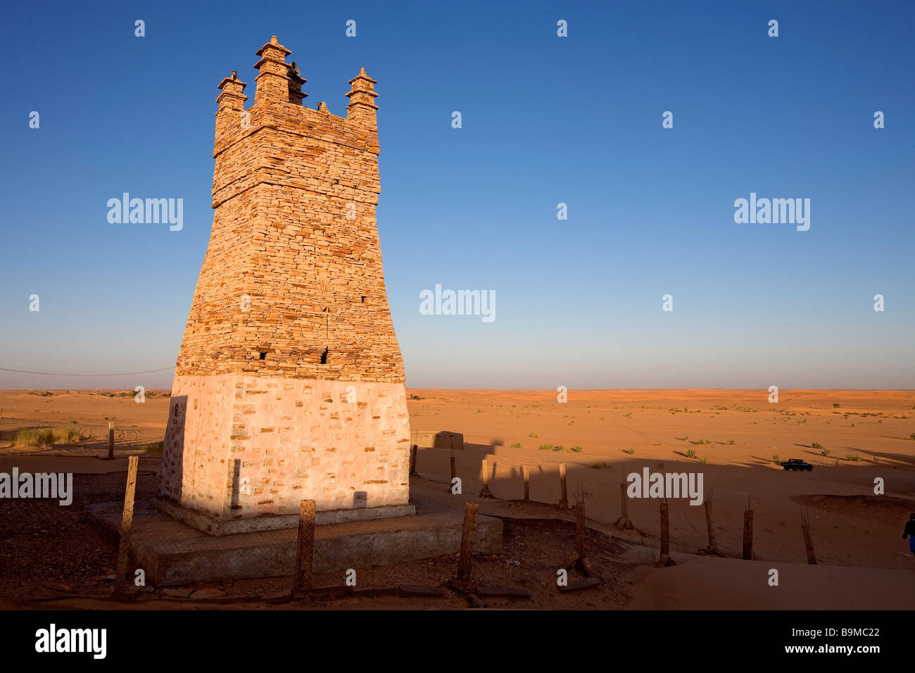 Mauritania, Adrar, Chinguetti area, mosque built on sand covered ...