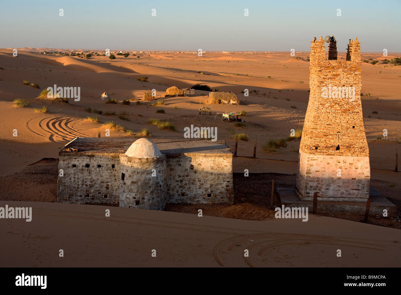 Mauritania, Adrar, Chinguetti area, mosque built on sand covered ...