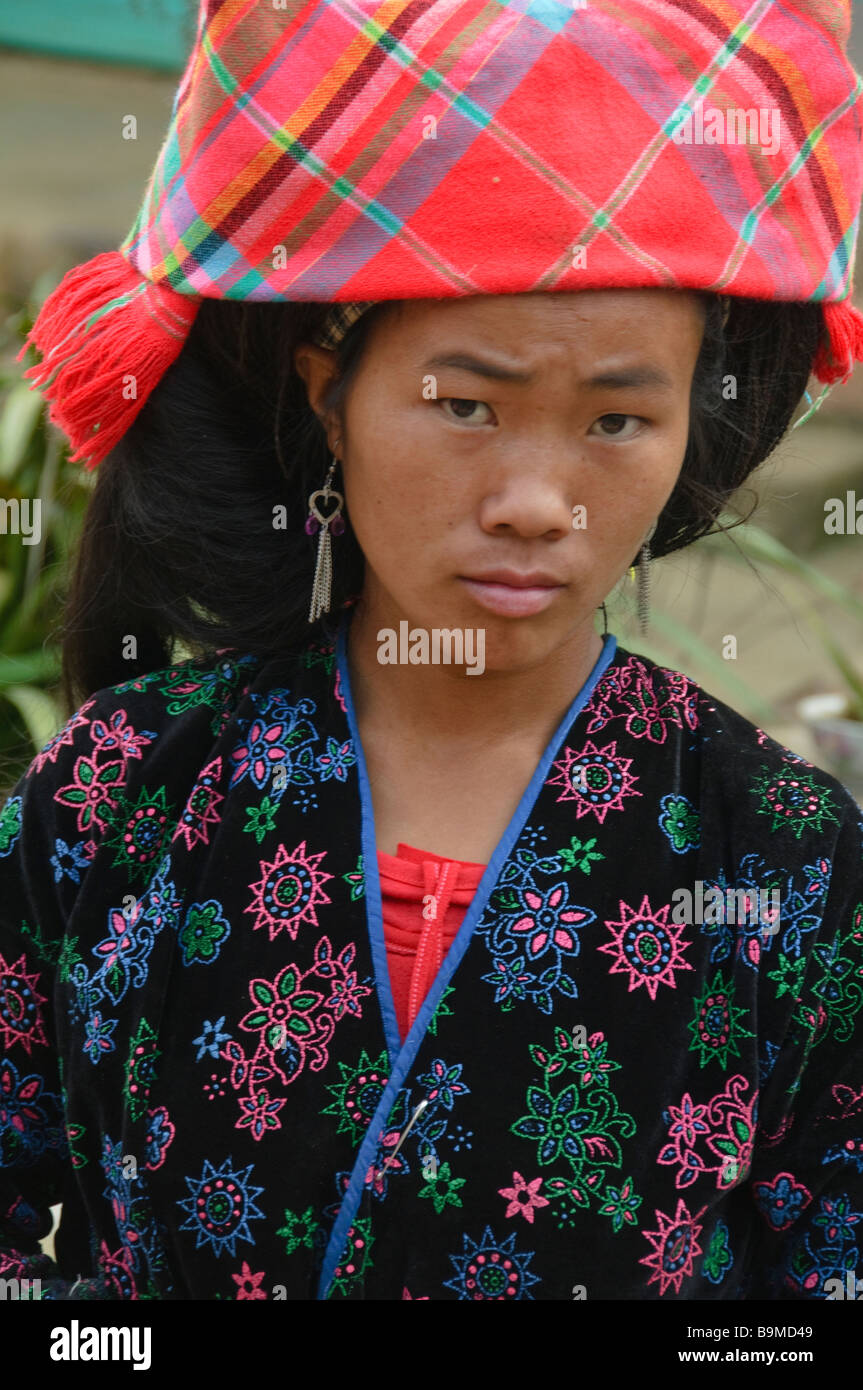Big Haired Hmong woman in the market in Tam Duong Vietnam Stock Photo ...