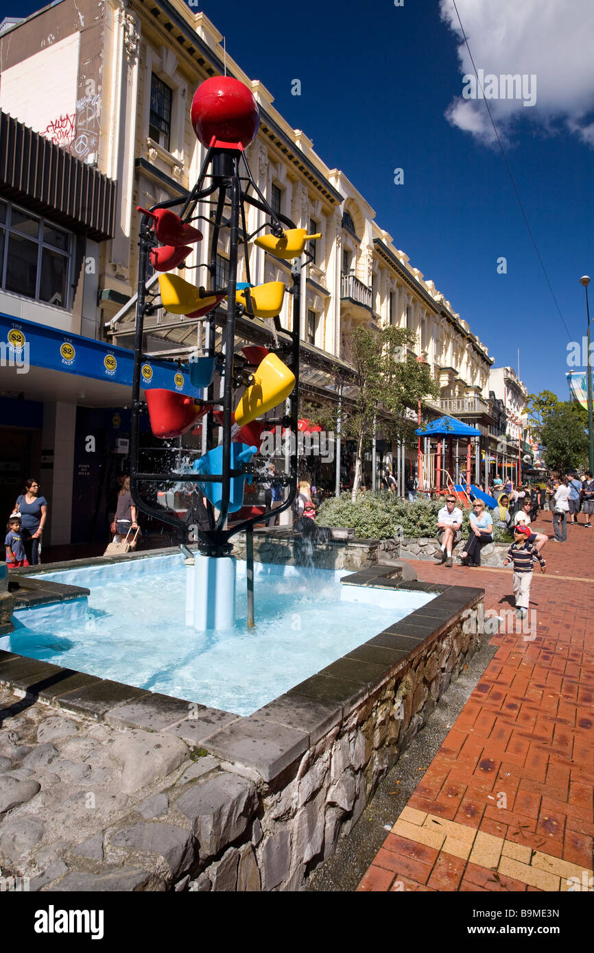 Bucket fountain hi-res stock photography and images - Alamy