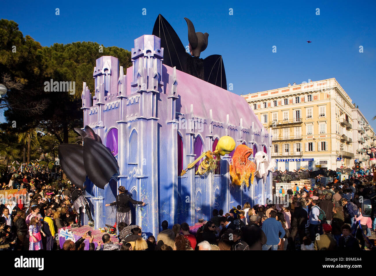 Float carnival hi-res stock photography and images - Alamy