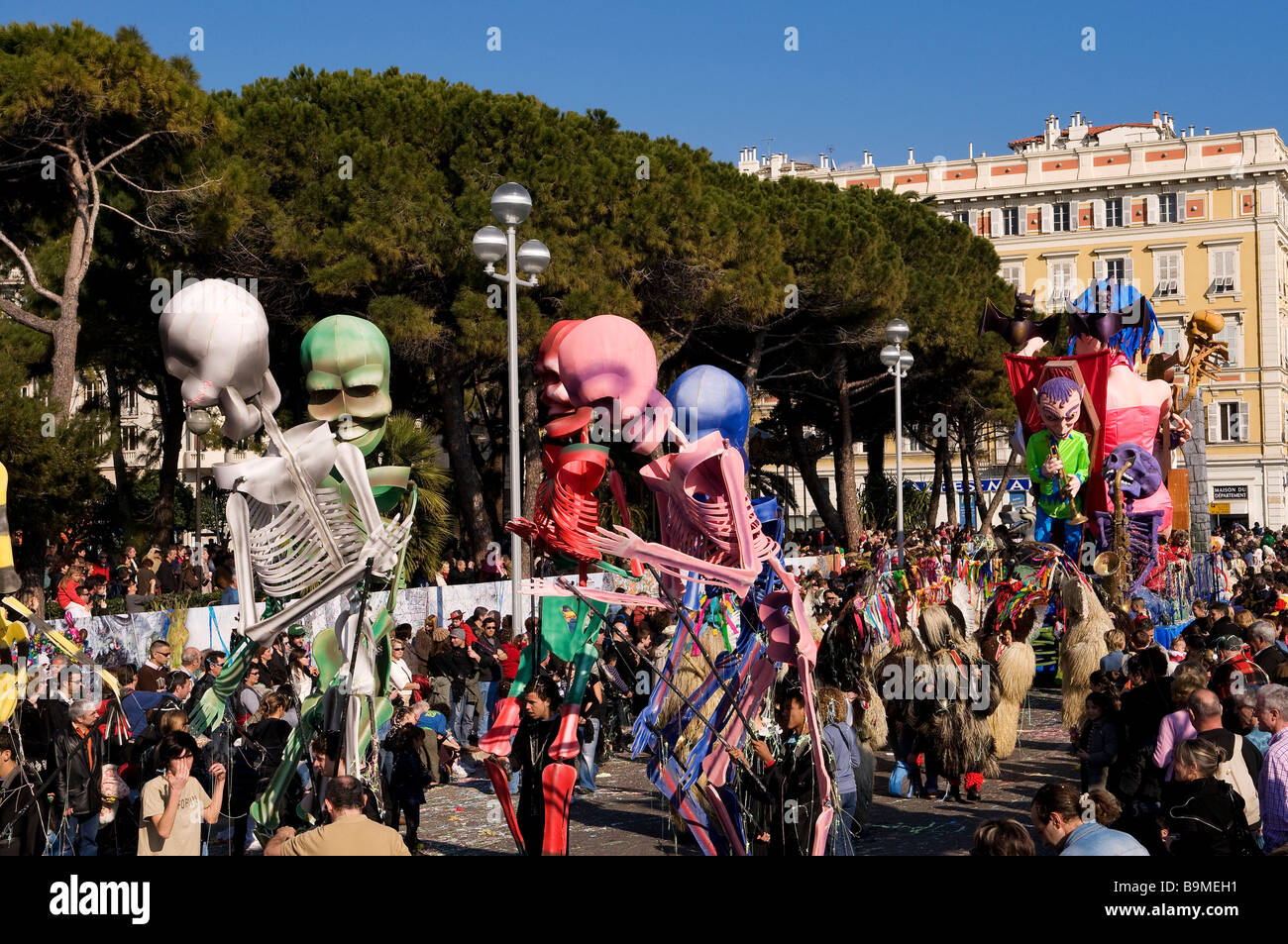 France, Alpes Maritimes, Nice, carnival parade Stock Photo - Alamy