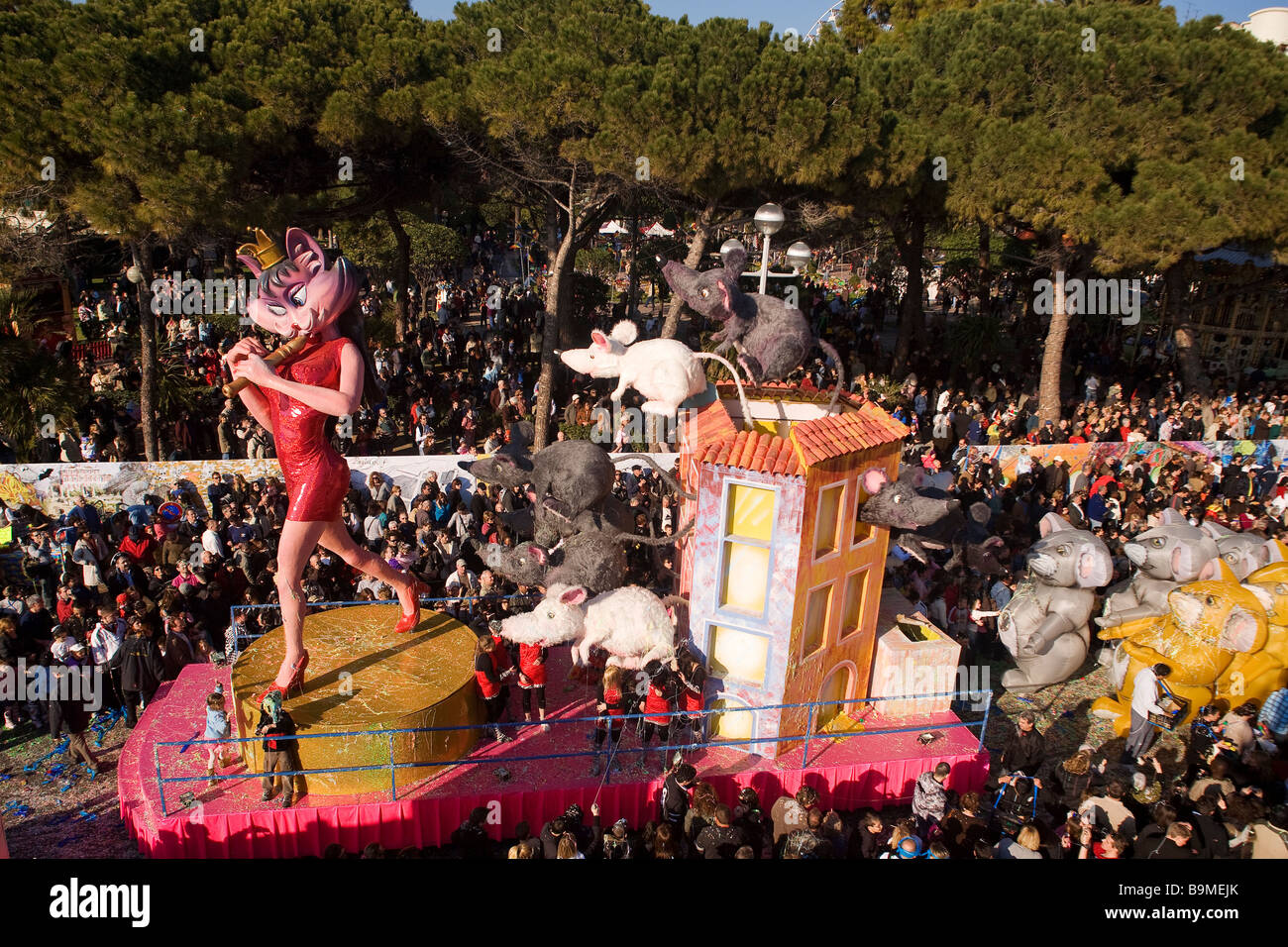 France, Alpes Maritimes, Nice, carnival parade, float Stock Photo - Alamy