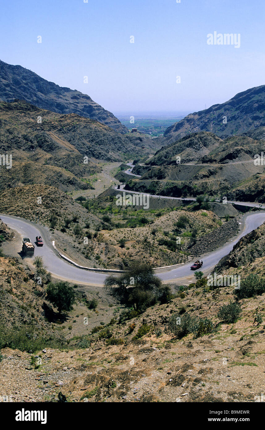 Pakistan, Khyber Pass, from Peshawar to Kaboul the road follows the ...