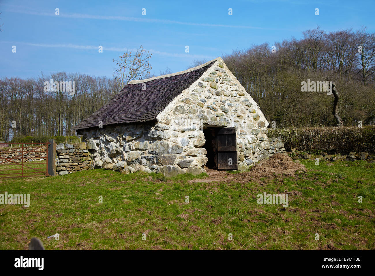 Cae adda byre cow byre hi-res stock photography and images - Alamy
