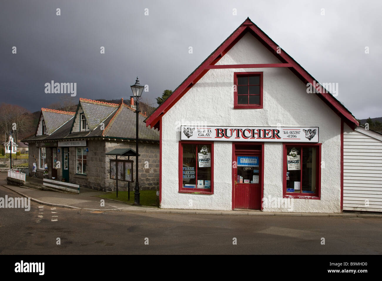 Butcher shop front hi-res stock photography and images - Alamy