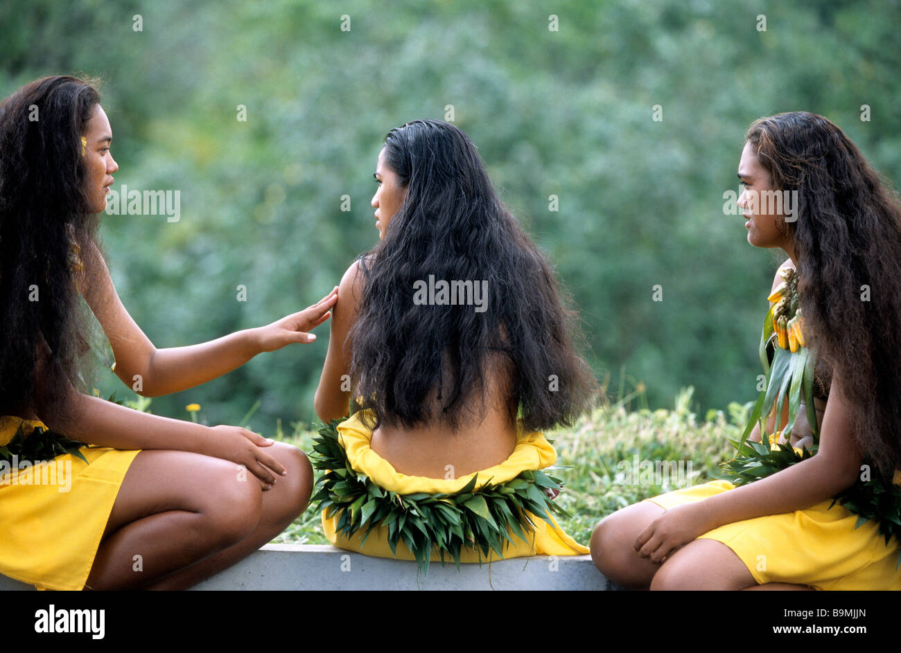 France french polynesia young woman hi-res stock photography and images ...