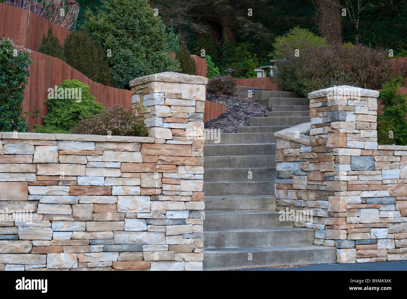 A wall of pale sandstone bricks good for a texture Stock Photo - Alamy