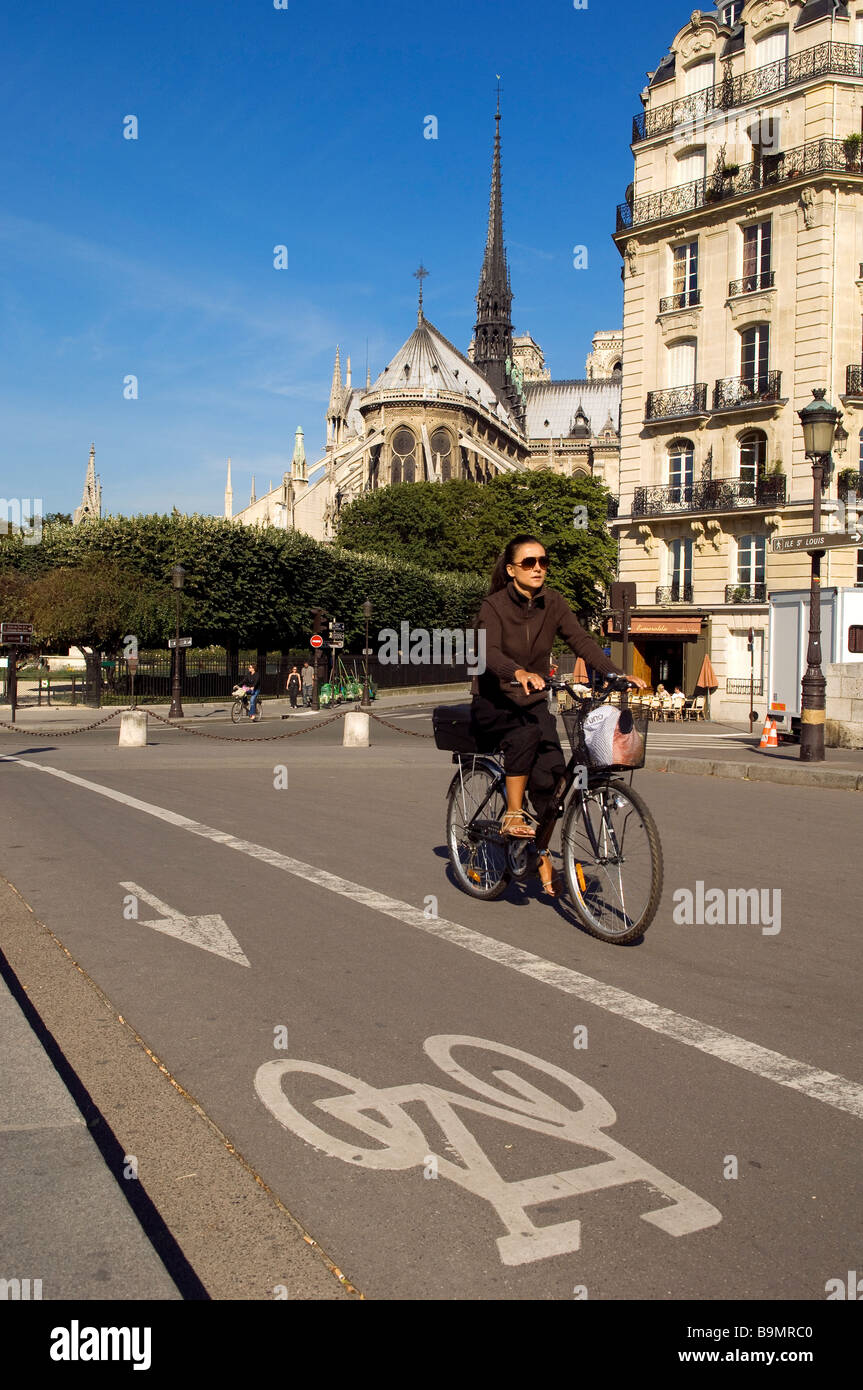 France, Paris, cycle track planning, Notre Dame Cathedral in the ...
