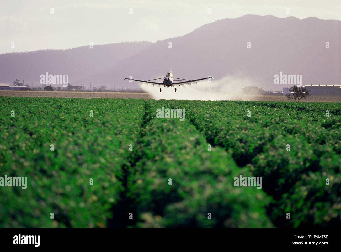 Aerial crop spraying hi-res stock photography and images - Alamy
