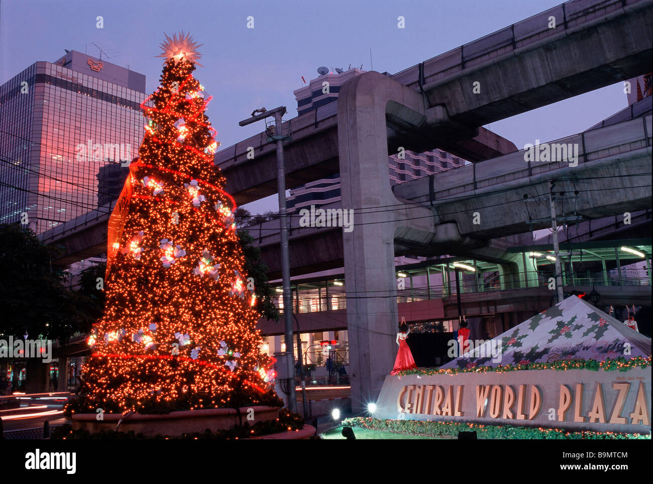 Christmas tree in front of the skytrain platform at the Central World ...