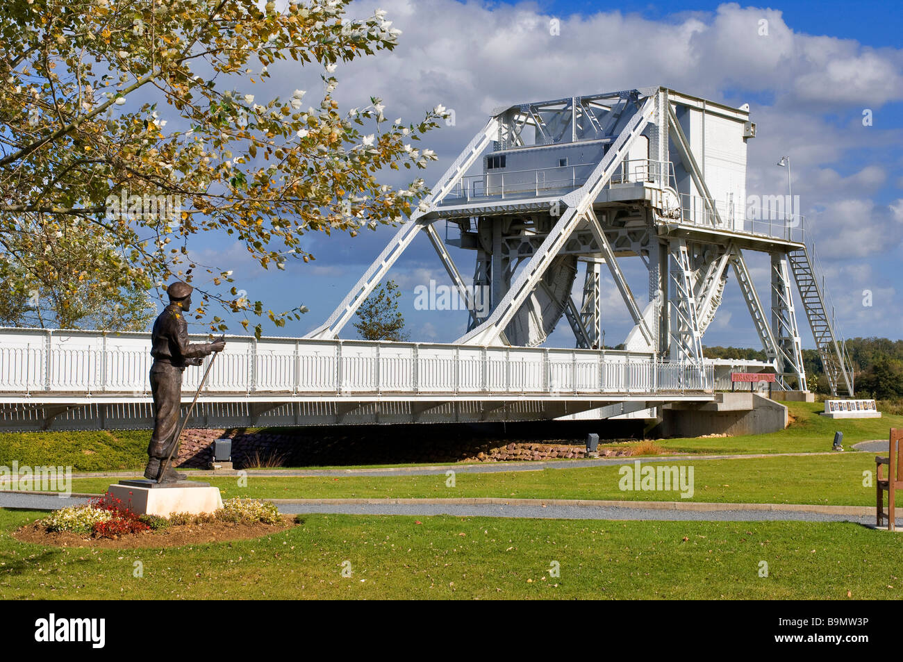 World war ii bridge hi-res stock photography and images - Alamy