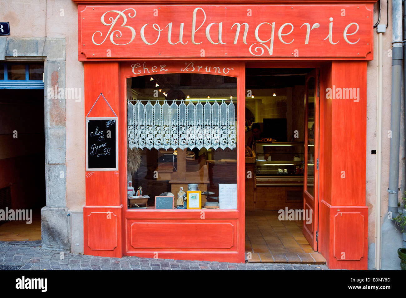 A bakery in the town centre hi-res stock photography and images - Alamy