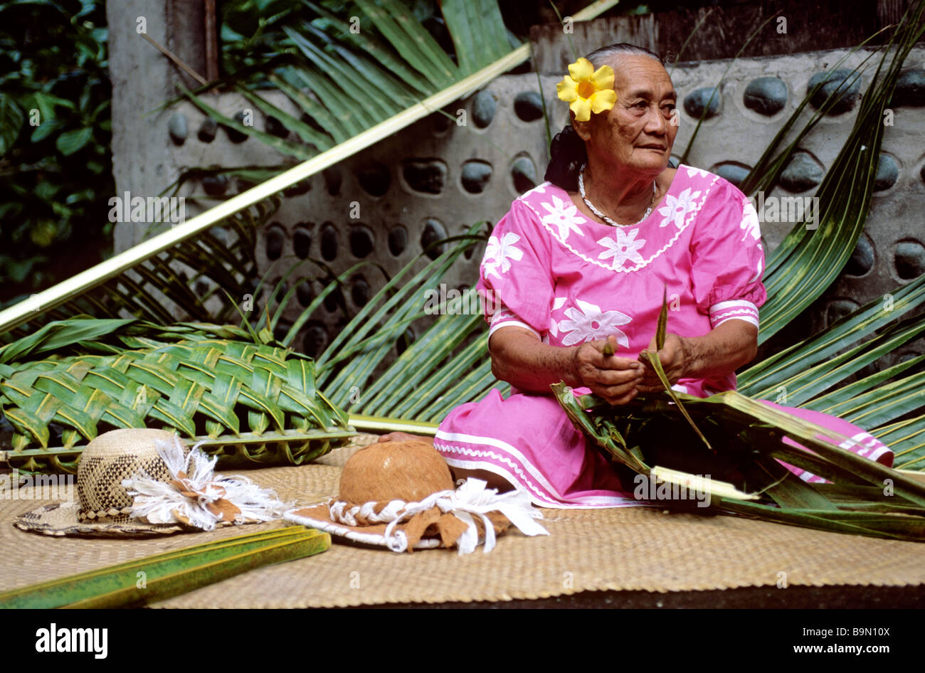 Polynesian Woman Weaving High Resolution Stock Photography and Images ...