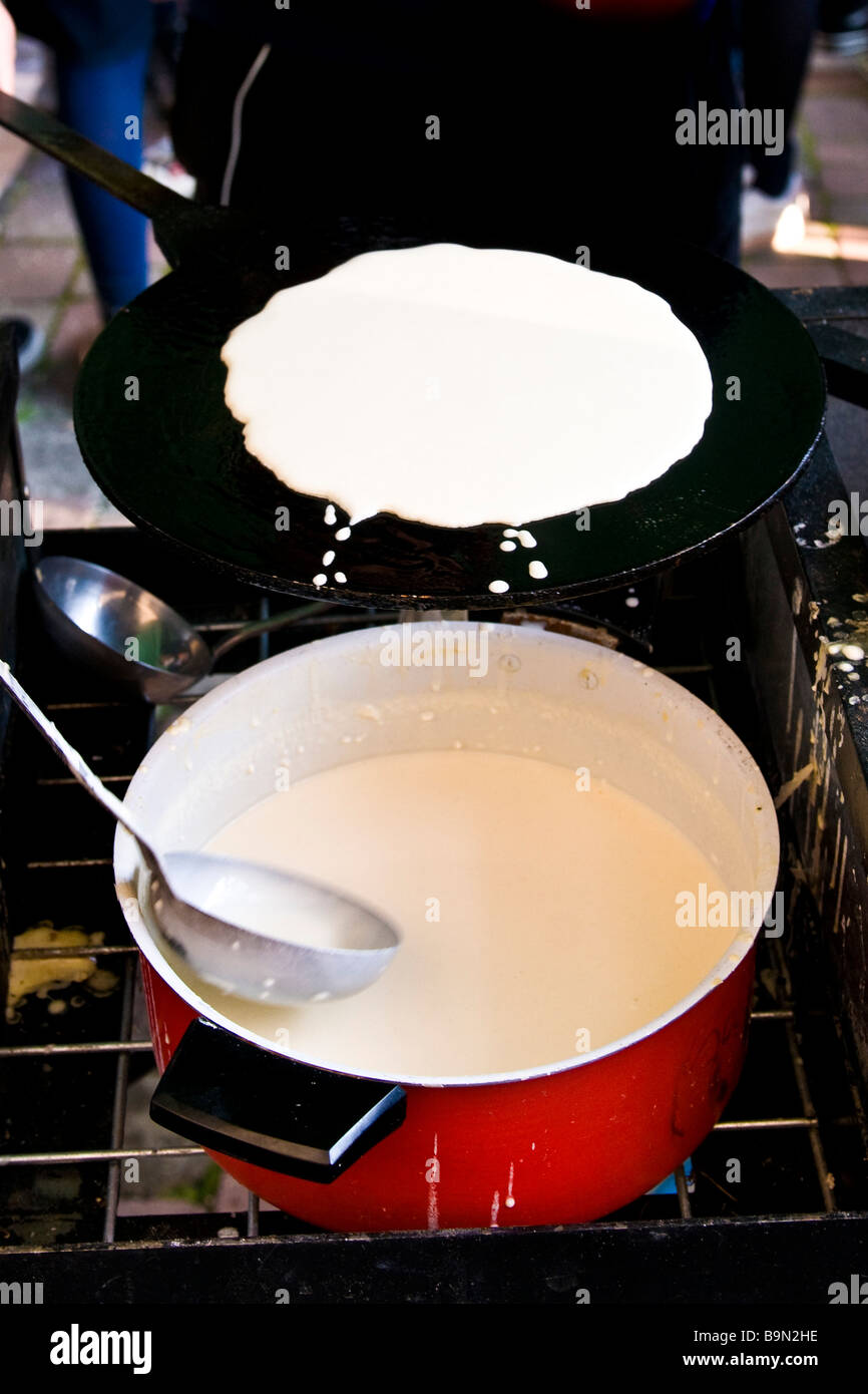 Modena flavors the preparation of borlengo Stock Photo - Alamy