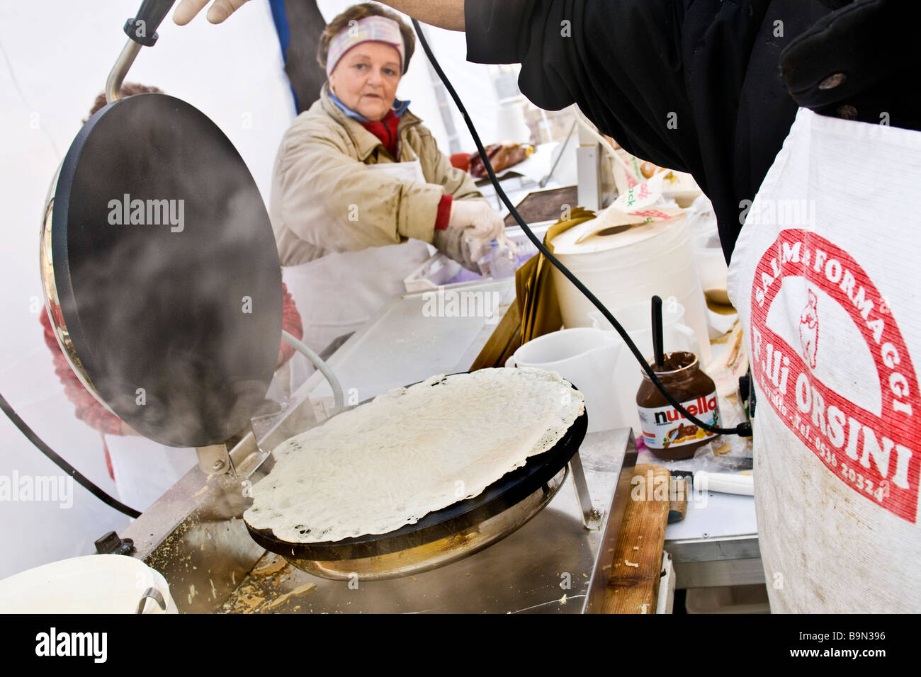 Modena flavors the preparation of borlengo Stock Photo - Alamy