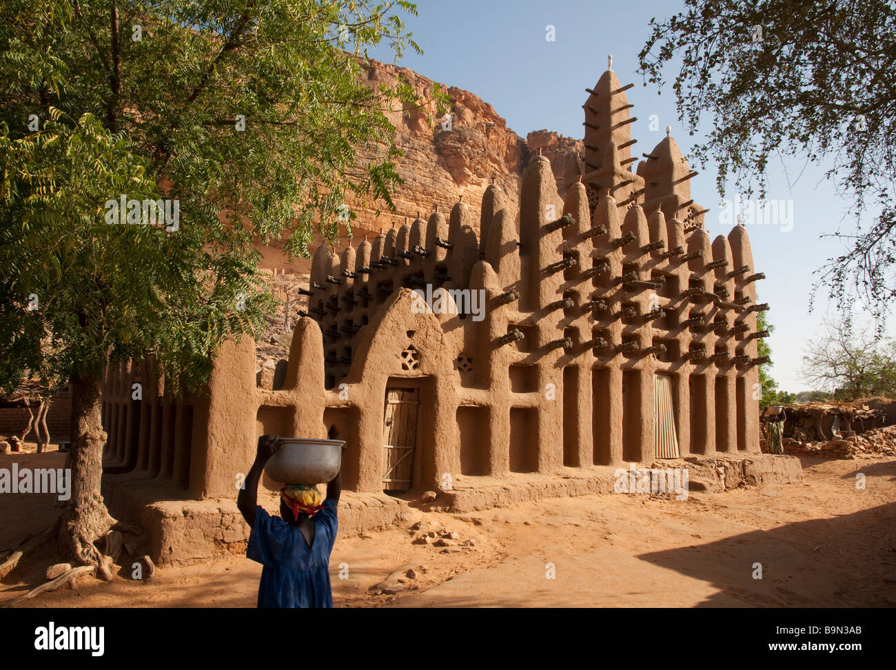 Mosque dogon village mali hi-res stock photography and images - Alamy