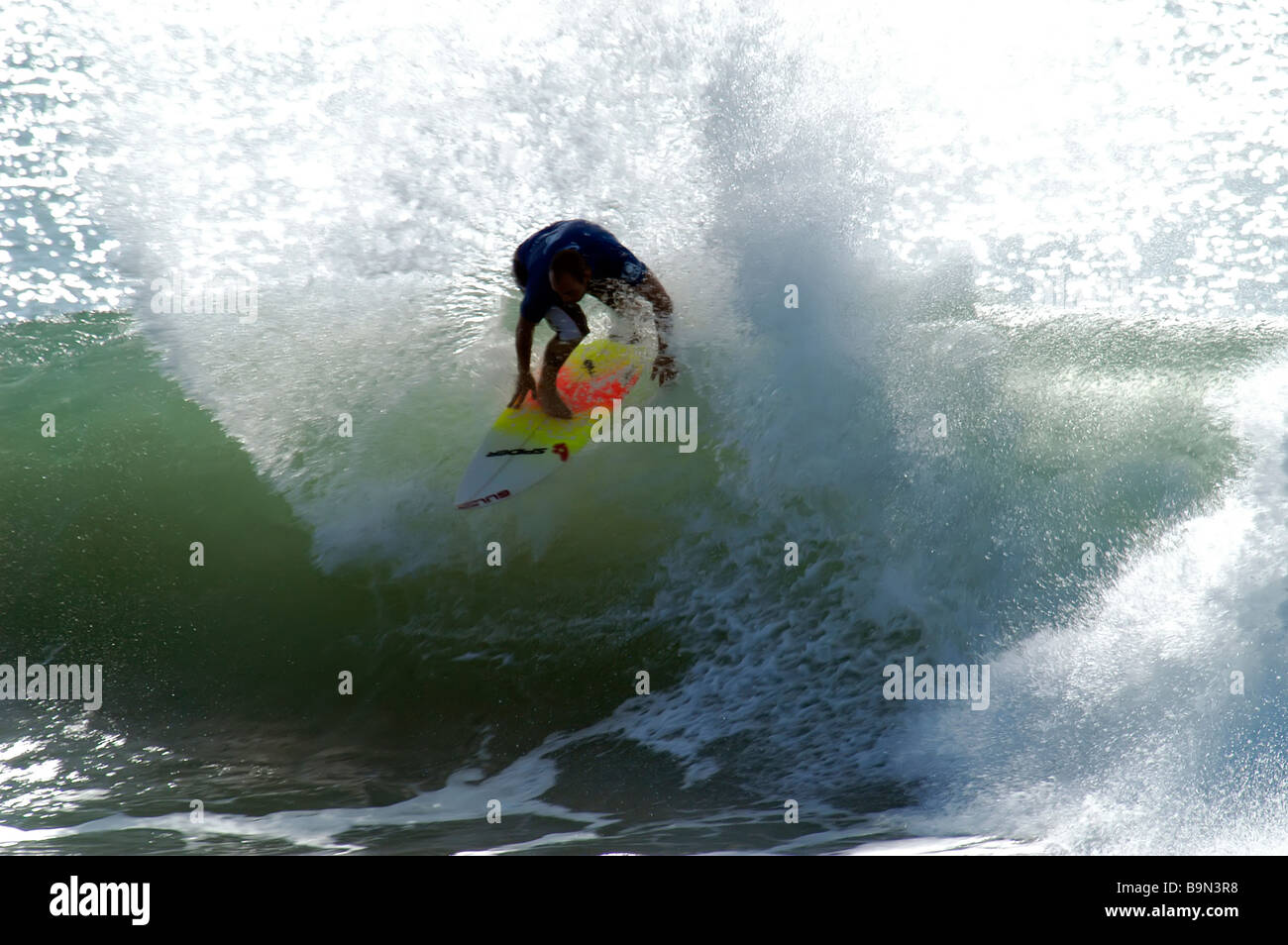 Spectacular surfing 'Cut-Back' off the coast of Sri Lanka Stock Photo ...