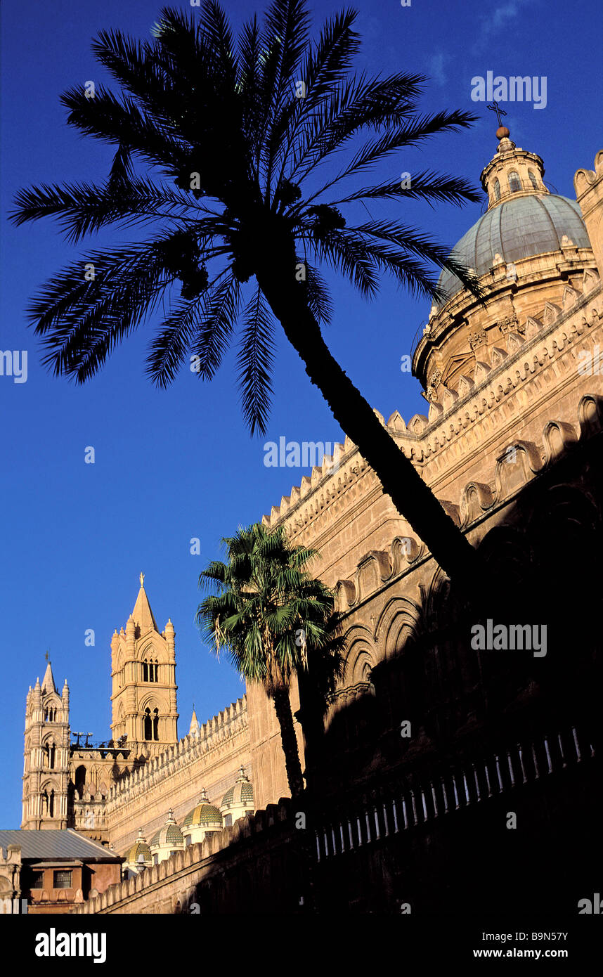 Dome palermo cathedral sicily hi-res stock photography and images - Alamy