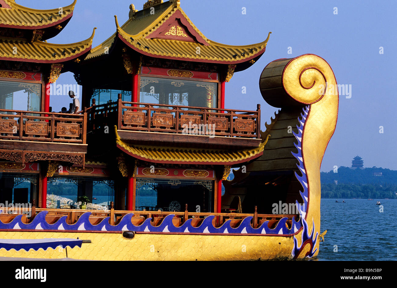 China, Zhejiang Province, Hangzhou, restaurant boat on West Lake Stock ...