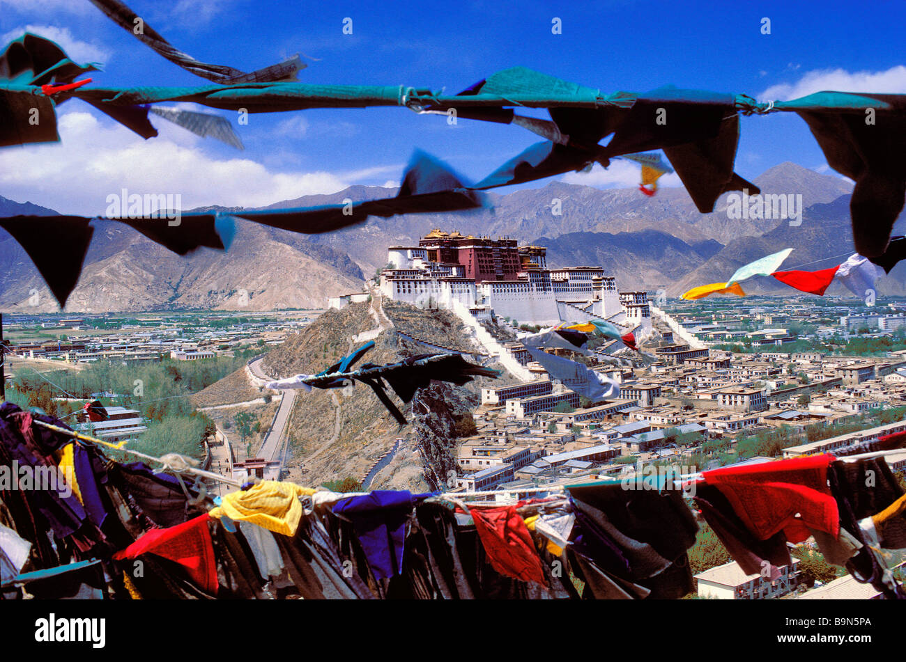 Lhassa, potala palace hi-res stock photography and images - Alamy