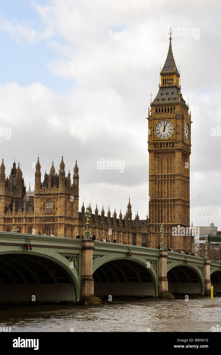 Westminster clock hi-res stock photography and images - Alamy