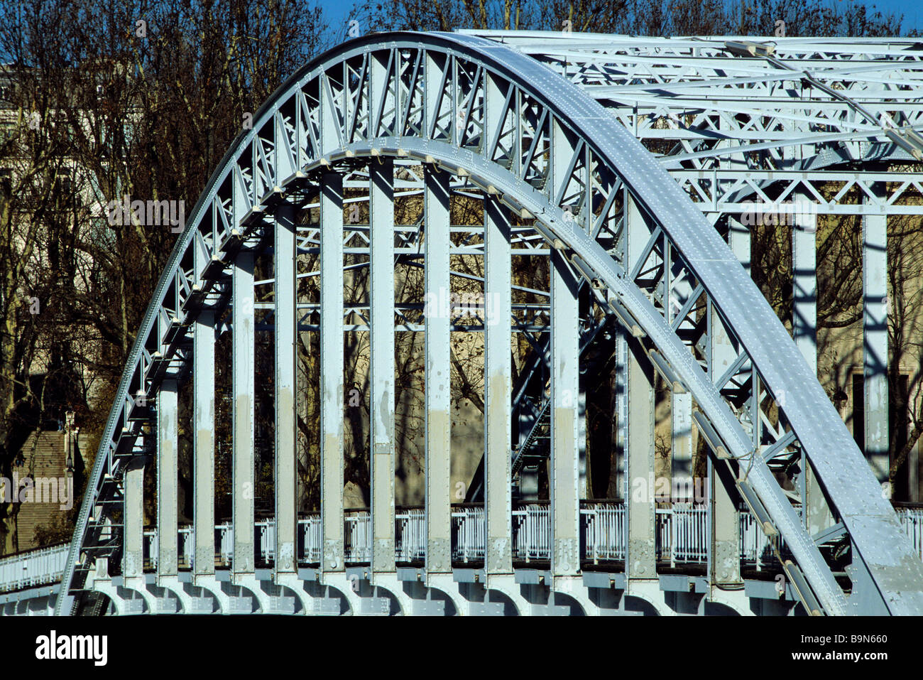 France, Paris, Debilly Footbridge, metallic structure Stock Photo - Alamy