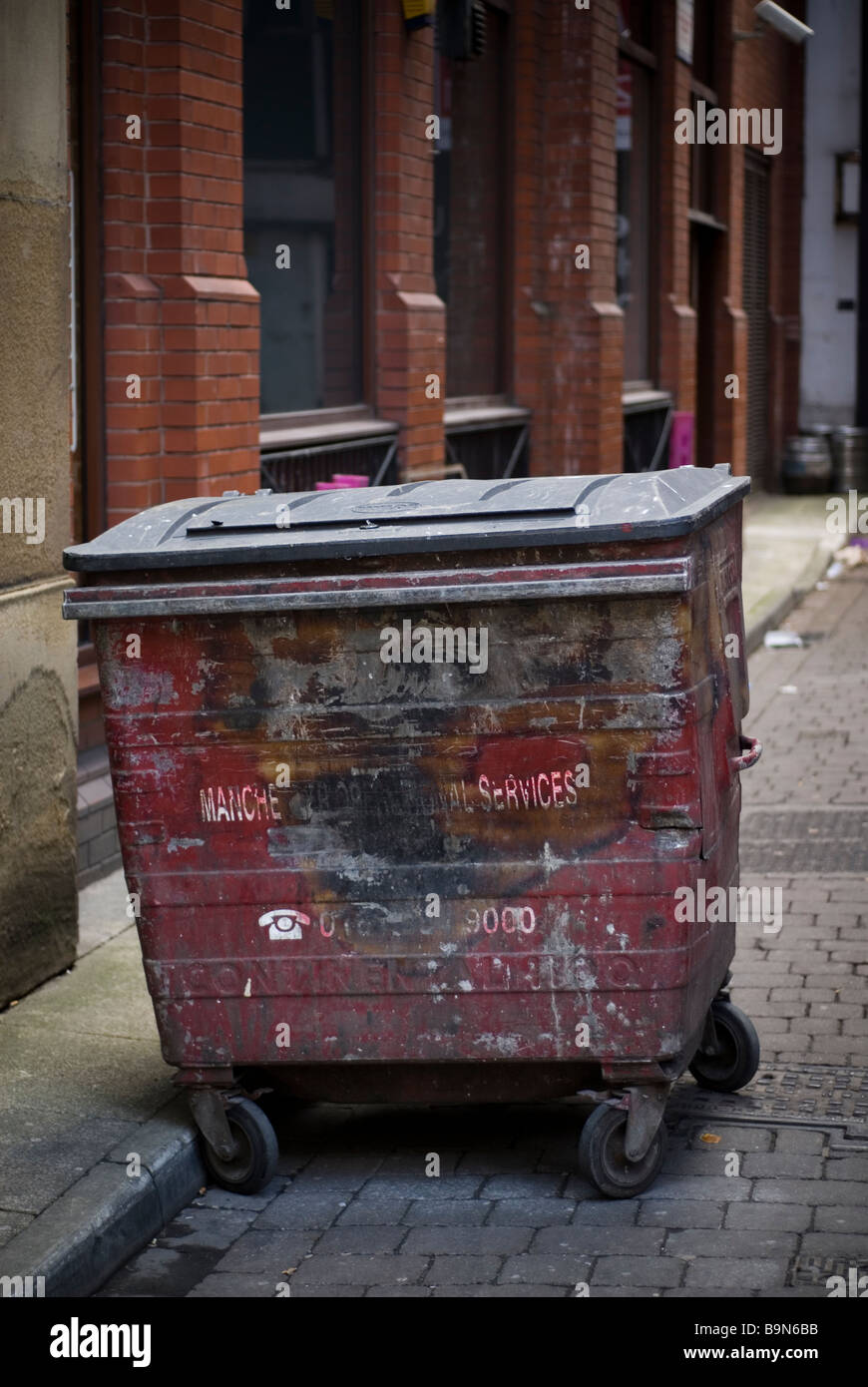Dumpsters in an alley hi-res stock photography and images - Alamy