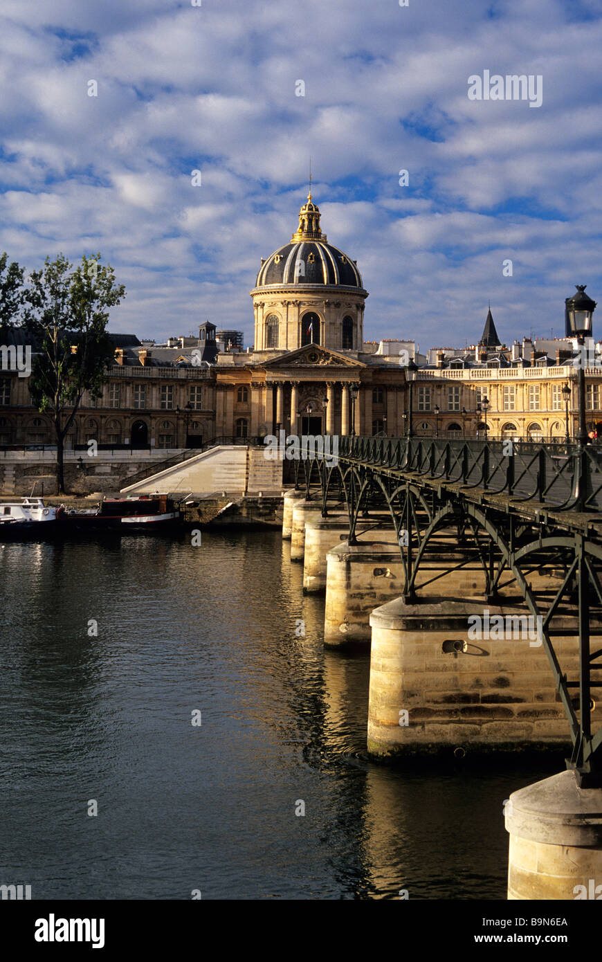 France, Paris, banks of the Seine river classified as World Heritage by ...