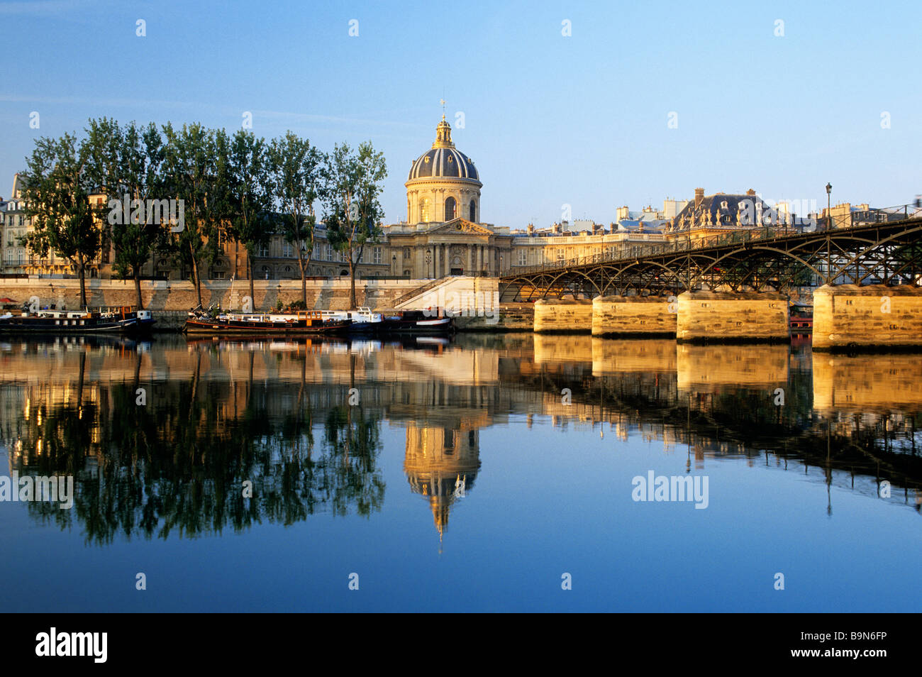 France, Paris, banks of the Seine river classified as World Heritage by ...
