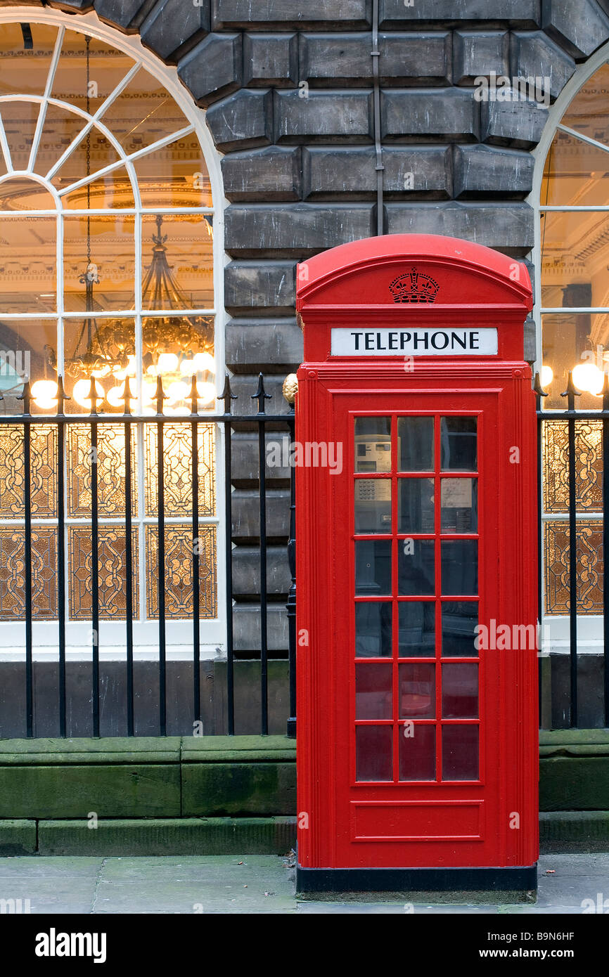 Telephone box in liverpool hi-res stock photography and images - Alamy