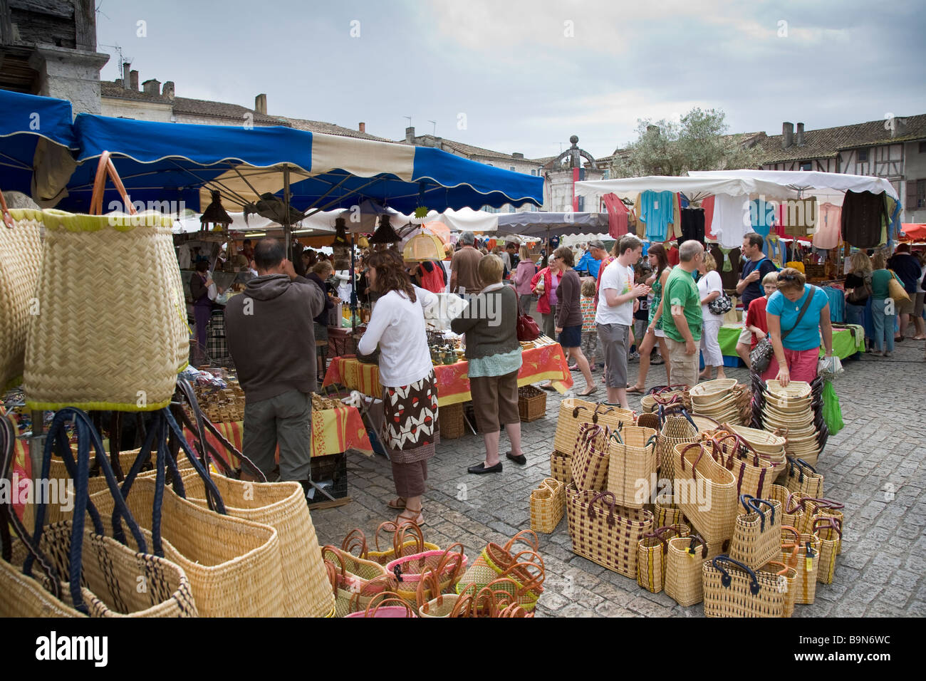Market stalls in the town square of Eymet, France Stock Photo - Alamy