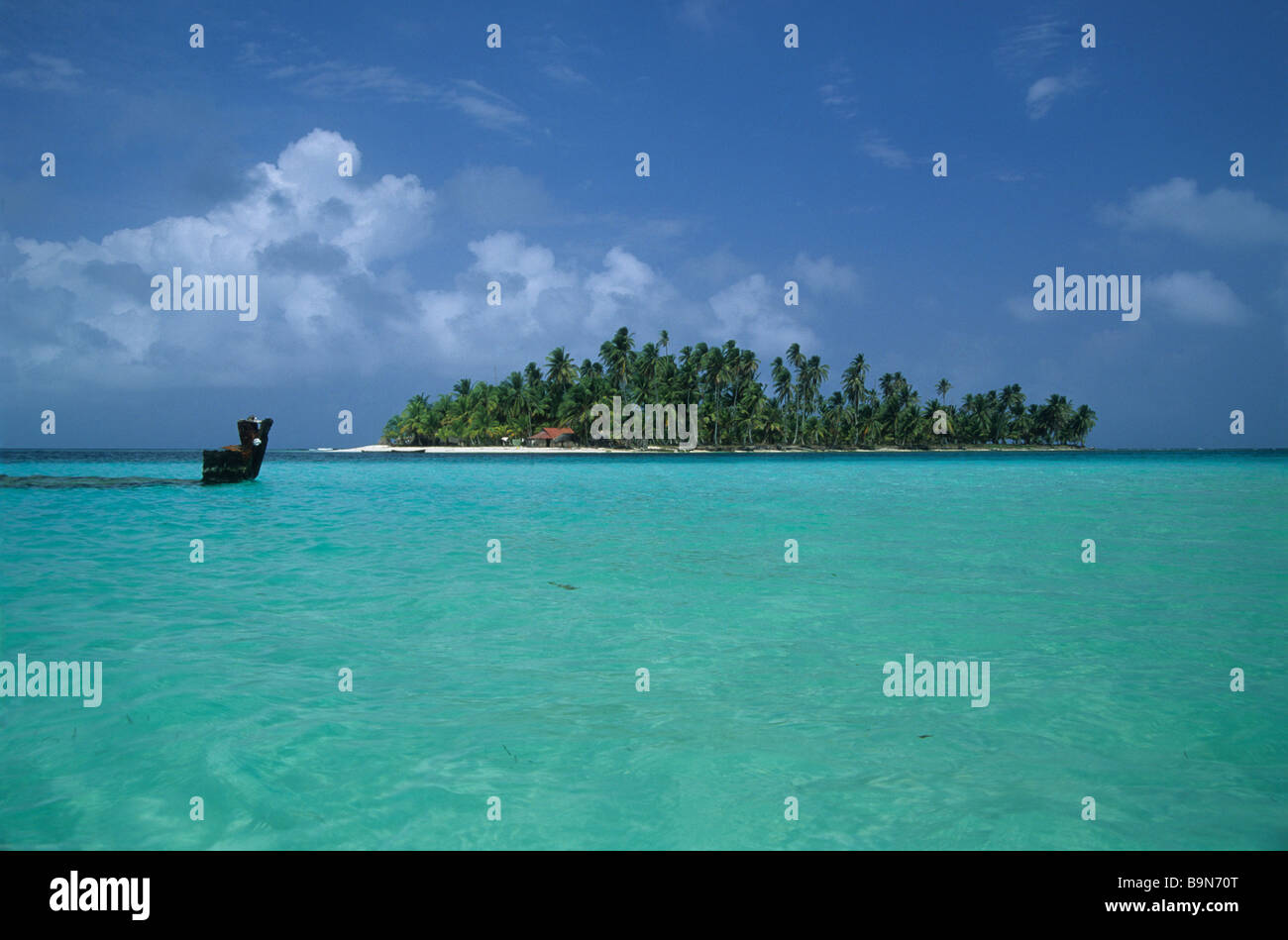 Isla de perro islas san blas hi-res stock photography and images - Alamy