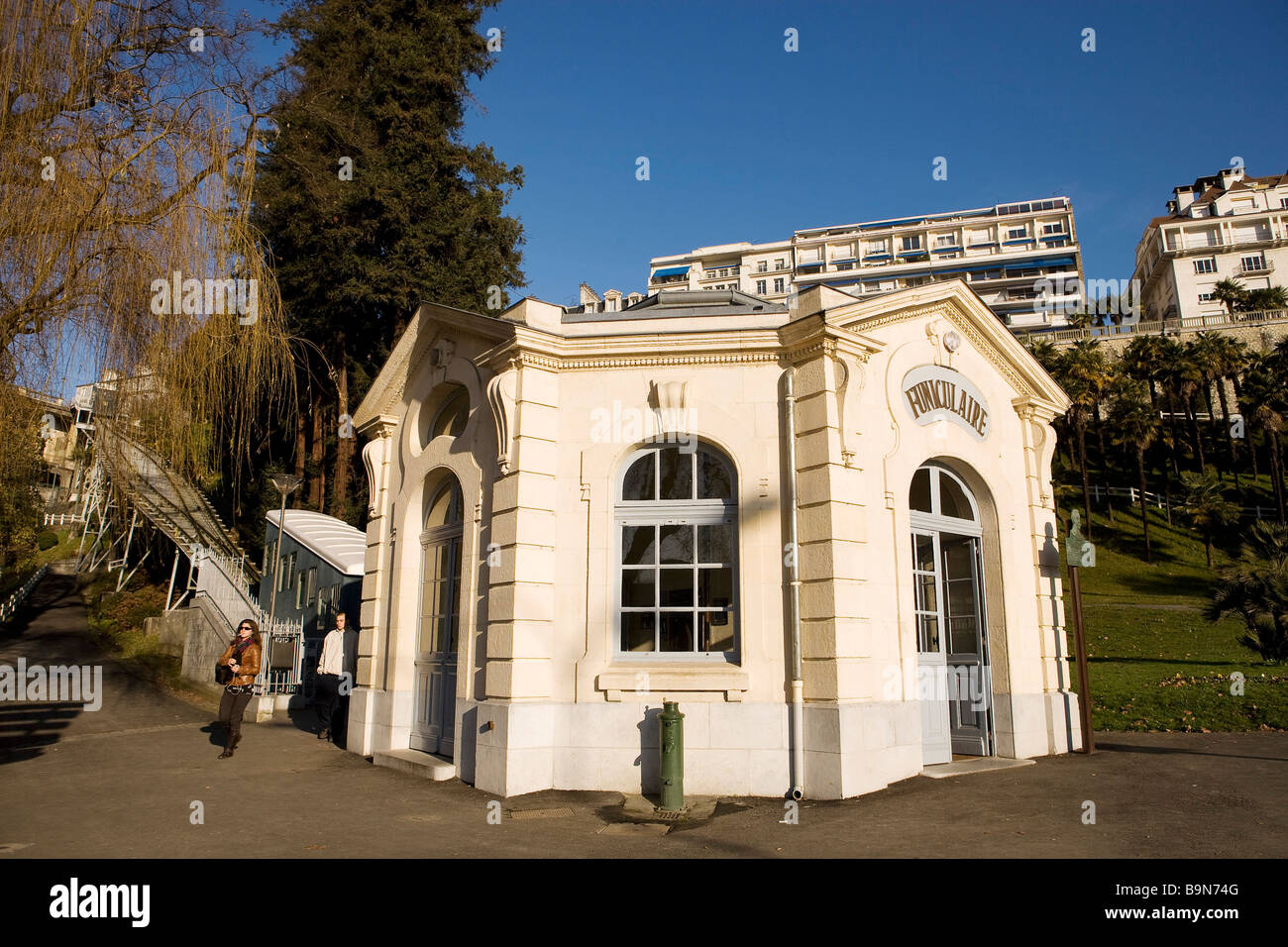 Pau france and station hi-res stock photography and images - Alamy