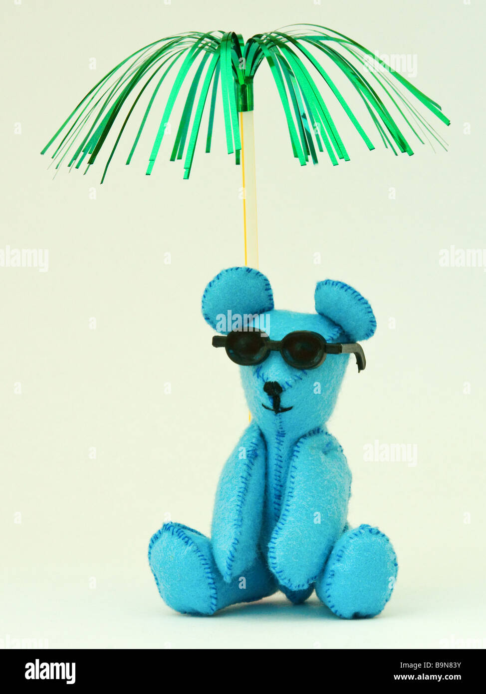 Miniature teddy holiday sun (Mini Bear Collection Stock Photo - Alamy