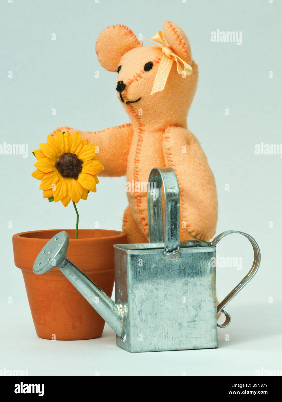 White mini bears hi-res stock photography and images - Alamy