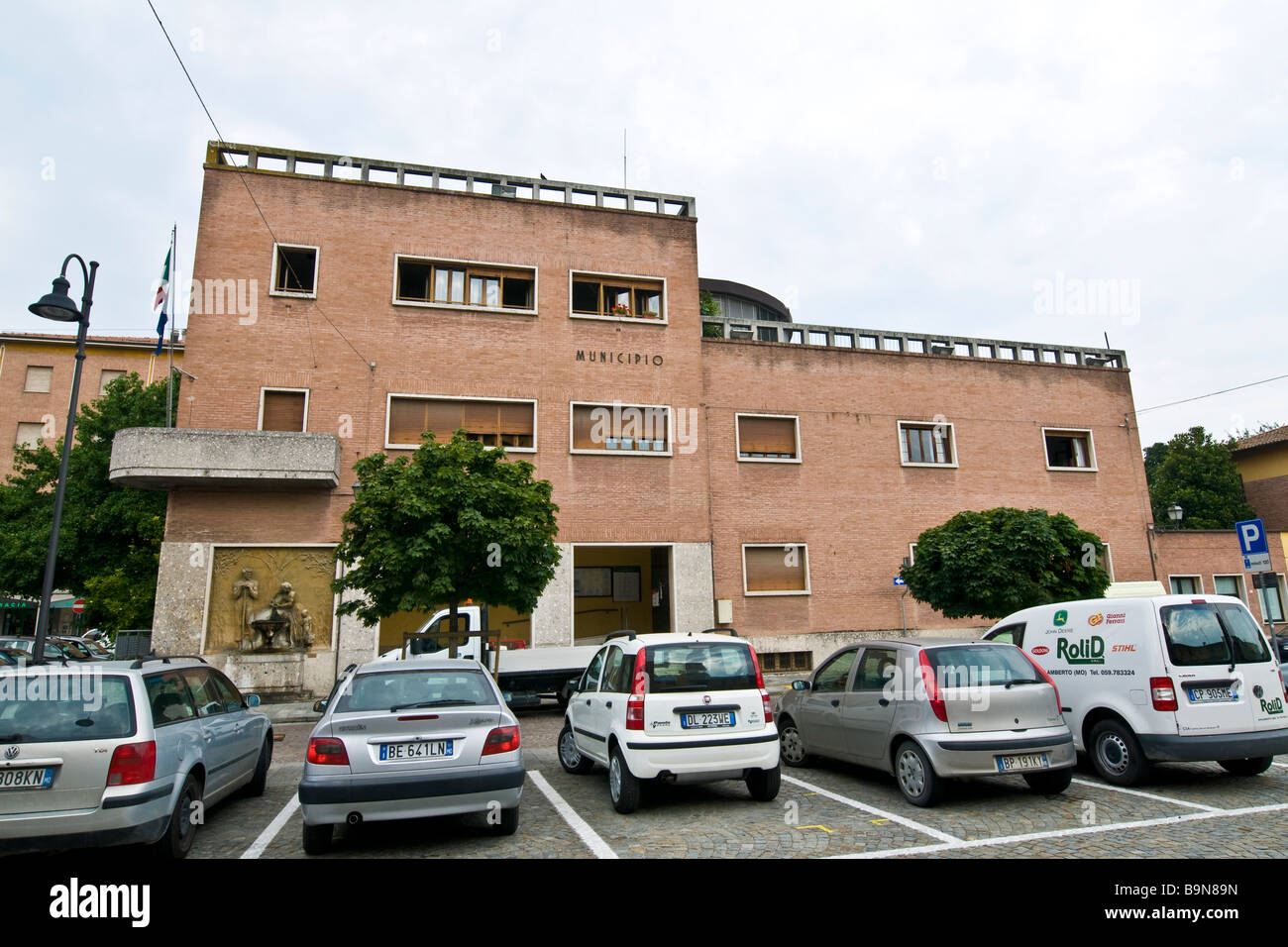 Modena city hall hi-res stock photography and images - Alamy
